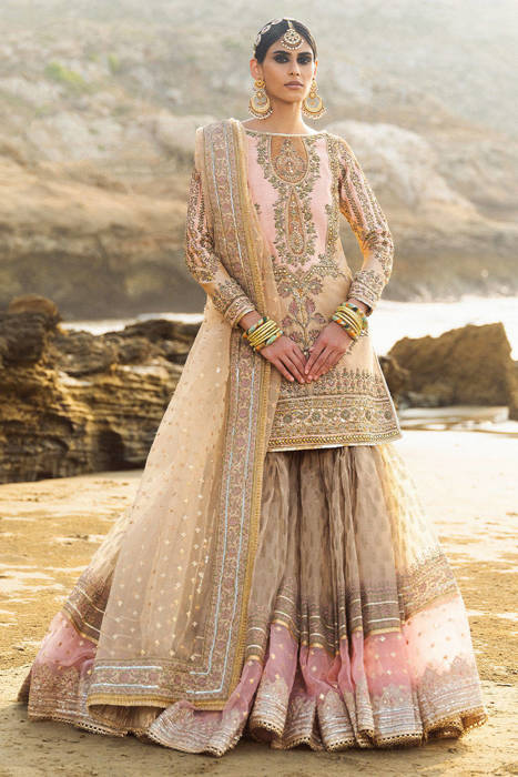 Mohsin Naveed Ranjha Design Studio. Formals