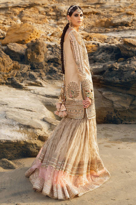 Mohsin Naveed Ranjha Design Studio. Formals
