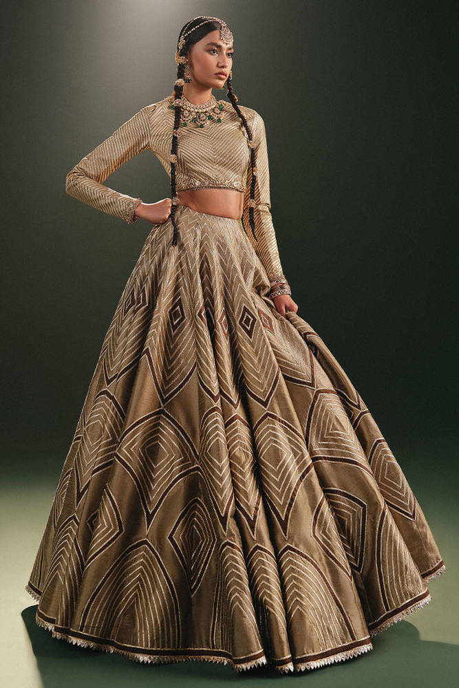 Mohsin Naveed Ranjha Design Studio. Inzar